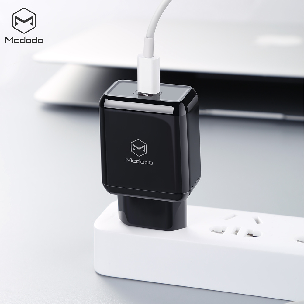 McDodo USB-C laddare med snabbladdning, PD, QC4.0, 18W, svart